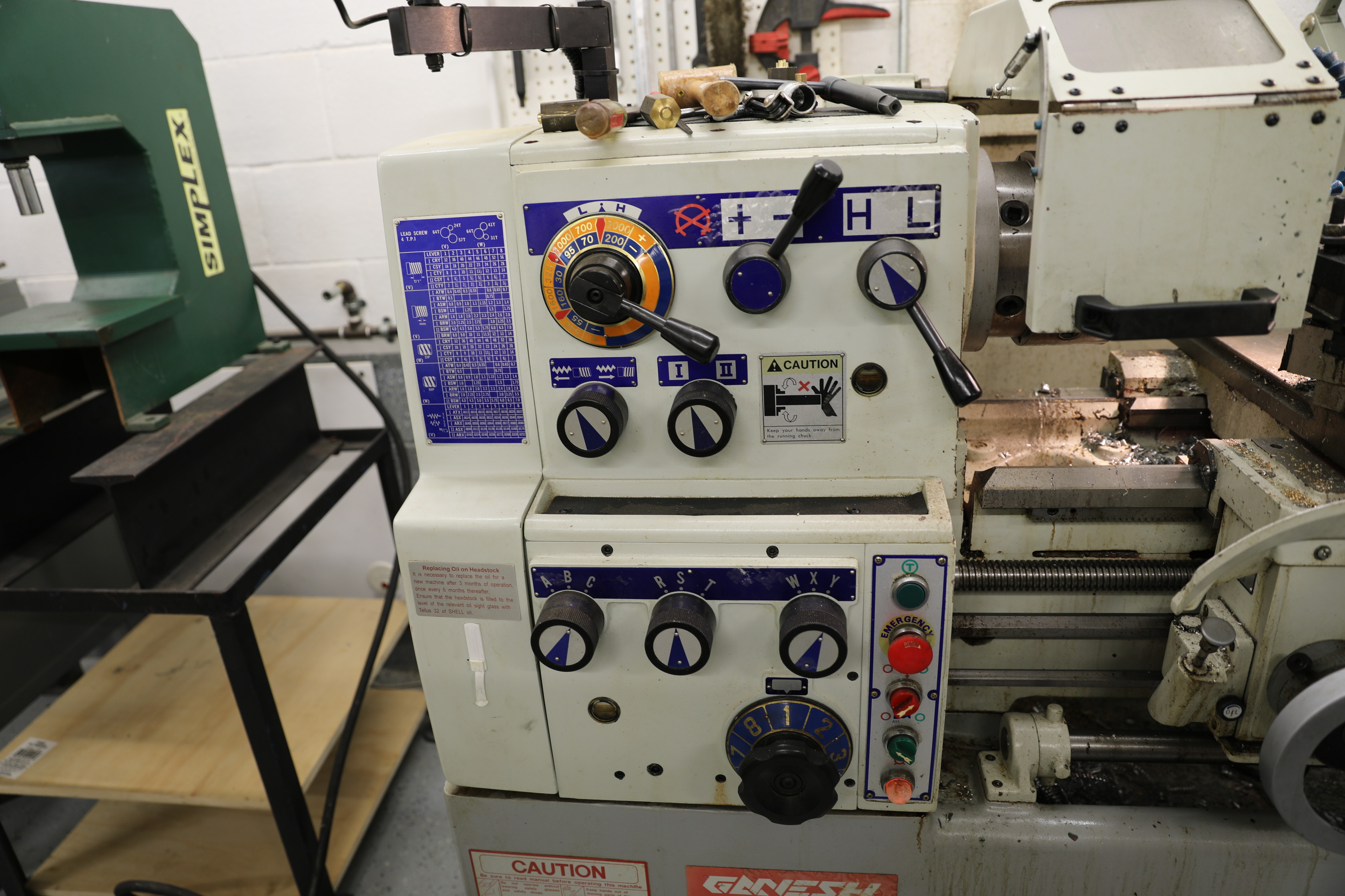 Hangar 7 Rainbow Aviation AT1A2360